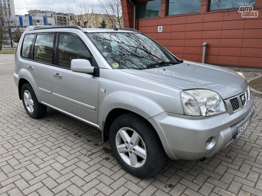 Grey Nissan X-Trail 2005 in Vilnius, with an engine capacity of 2.20 L and mileage of 313 thousand km for 2200 €, photo 3 on AUTOMOTO.COM.LV