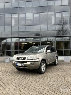 Pelēks Nissan X-Trail 2005 Klaipėda, ar dzinēja tilpumu 2.20 L un nobraukumu 369 tūkst. km par 2150 €, foto  vietnē AUTOMOTO.COM.LV