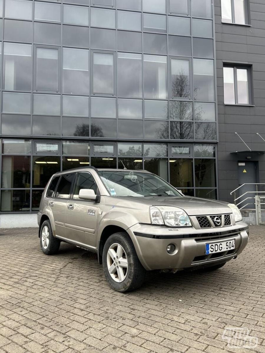 Pelēks Nissan X-Trail 2005 Klaipėda, ar dzinēja tilpumu 2.20 L un nobraukumu 369 tūkst. km par 2150 €, foto 4 vietnē AUTOMOTO.COM.LV