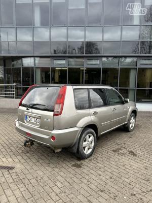 Pelēks Nissan X-Trail 2005 Klaipėda, ar dzinēja tilpumu 2.20 L un nobraukumu 369 tūkst. km par 2150 €, foto 6 vietnē AUTOMOTO.COM.LV