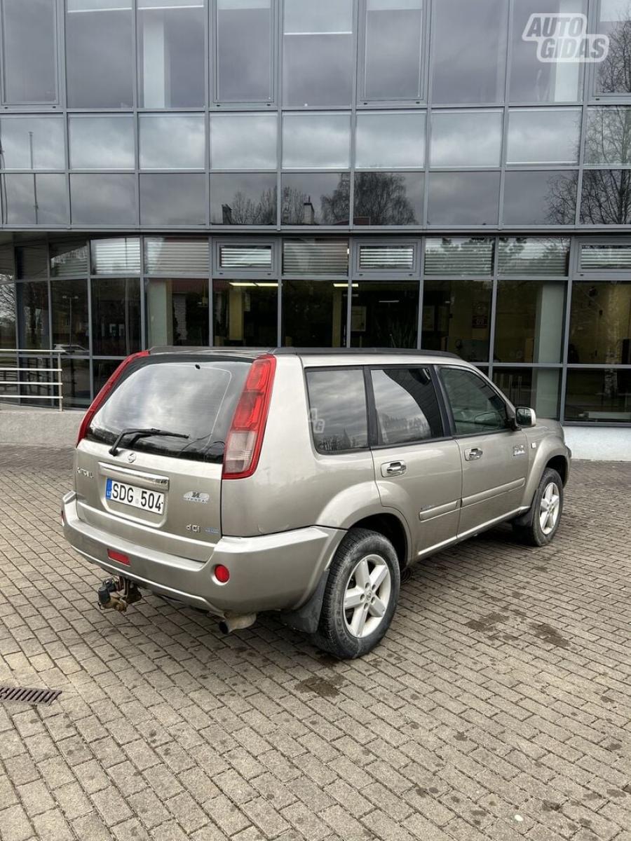 Pelēks Nissan X-Trail 2005 Klaipėda, ar dzinēja tilpumu 2.20 L un nobraukumu 369 tūkst. km par 2150 €, foto 6 vietnē AUTOMOTO.COM.LV