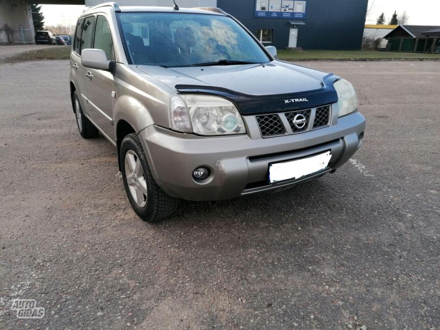 Pelēks Nissan X-Trail 2005 Utena, ar dzinēja tilpumu 2.20 L un nobraukumu 256 tūkst. km par 1650 €, foto 1 vietnē AUTOMOTO.COM.LV