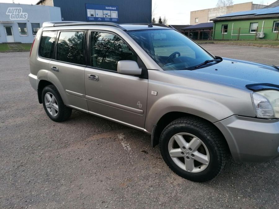 Pelēks Nissan X-Trail 2005 Utena, ar dzinēja tilpumu 2.20 L un nobraukumu 256 tūkst. km par 1650 €, foto 5 vietnē AUTOMOTO.COM.LV