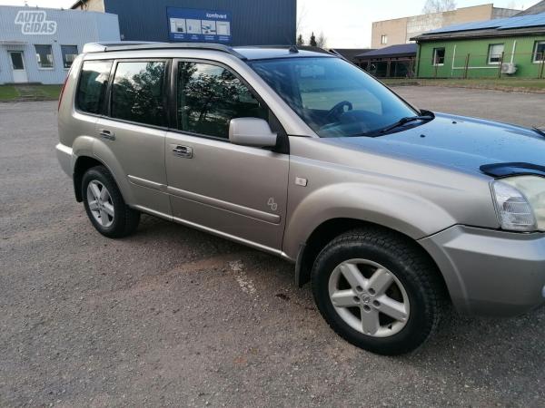Grey Nissan X-Trail 2005 in Utena, with an engine capacity of 2.20 L and mileage of 256 thousand km for 1650 €, photo 4 on AUTOMOTO.COM.LV