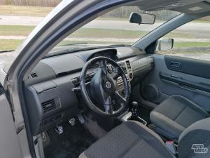 Pelēks Nissan X-Trail 2005 Utena, ar dzinēja tilpumu 2.20 L un nobraukumu 256 tūkst. km par 1650 €, foto 11 vietnē AUTOMOTO.COM.LV