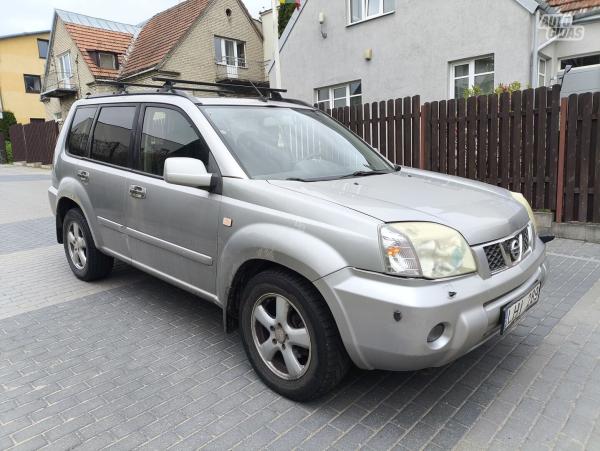Grey Nissan X-Trail 2005 in Vilnius, with an engine capacity of 2.00 L and mileage of 250 thousand km for 1090 €, photo 1 on AUTOMOTO.COM.LV
