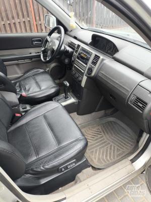 Grey Nissan X-Trail 2005 in Vilnius, with an engine capacity of 2.00 L and mileage of 250 thousand km for 1090 €, photo 8 on AUTOMOTO.COM.LV