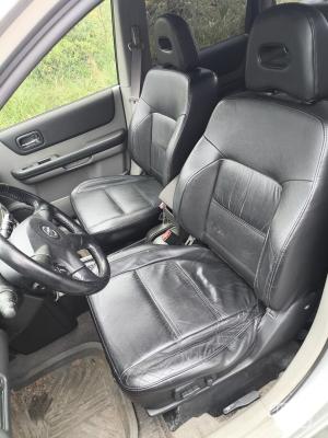 Grey Nissan X-Trail 2005 in Vilnius, with an engine capacity of 2.00 L and mileage of 250 thousand km for 1090 €, photo 9 on AUTOMOTO.COM.LV