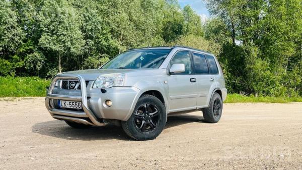 Grey Nissan X-Trail 2005 in Valmiera, with an engine capacity of 2.20 L and mileage of 385 thousand km for 1500 €, photo 2 on AUTOMOTO.COM.LV