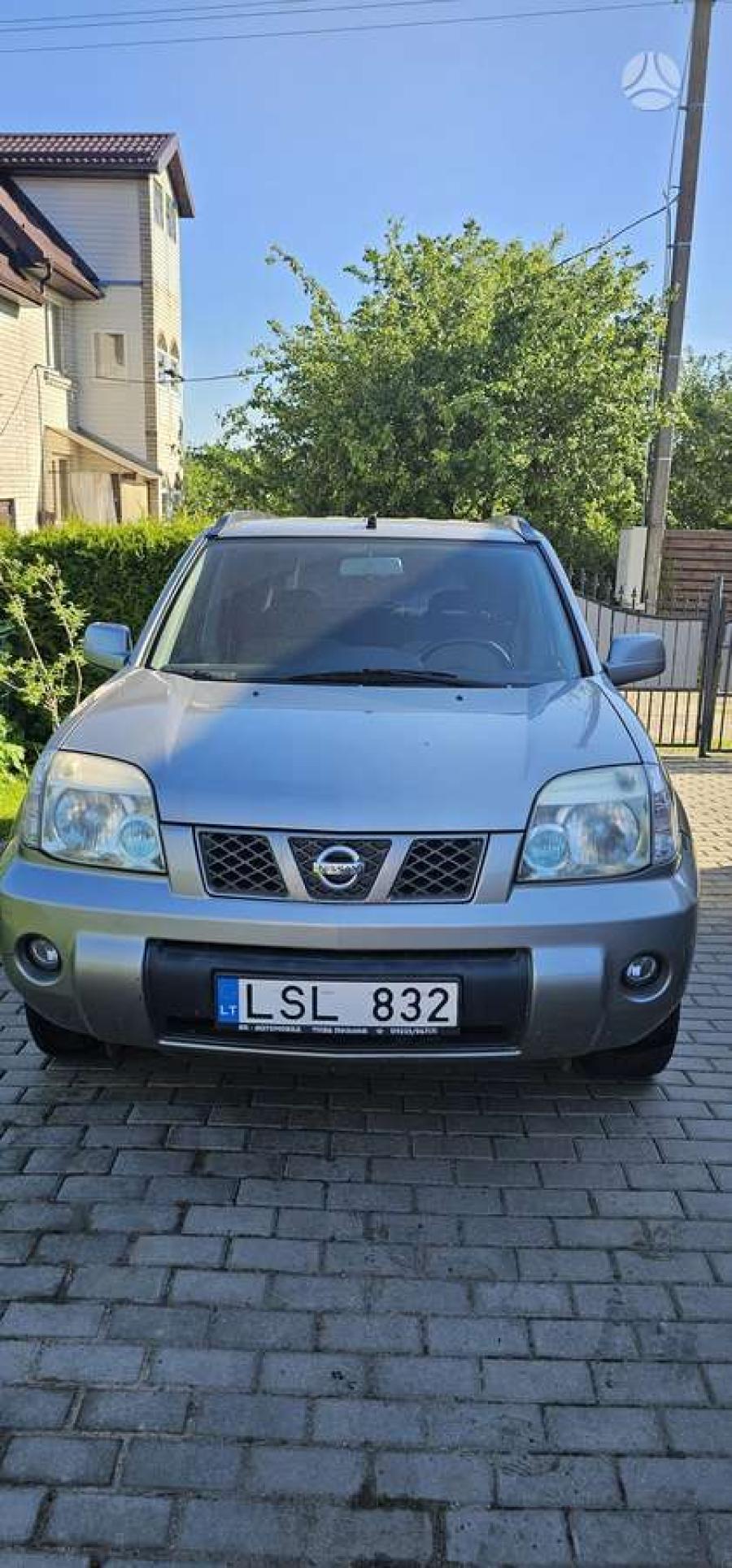 Grey Nissan X-Trail 2005 in Vilnius, with an engine capacity of 2.18 L and mileage of 223 thousand km for 1500 €, photo 3 on AUTOMOTO.COM.LV