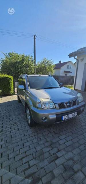 Grey Nissan X-Trail 2005 in Vilnius, with an engine capacity of 2.18 L and mileage of 223 thousand km for 1500 €, photo 4 on AUTOMOTO.COM.LV