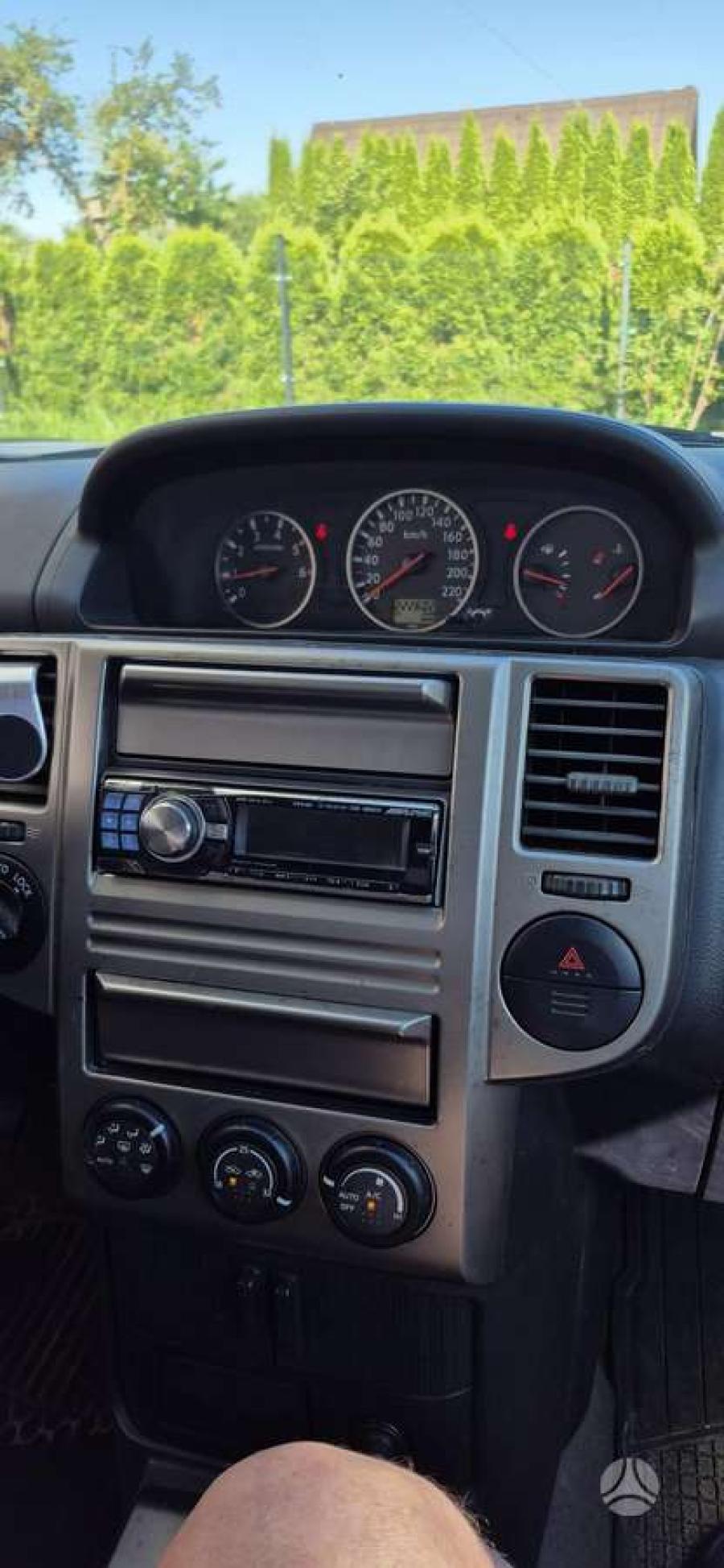 Grey Nissan X-Trail 2005 in Vilnius, with an engine capacity of 2.18 L and mileage of 223 thousand km for 1500 €, photo 12 on AUTOMOTO.COM.LV