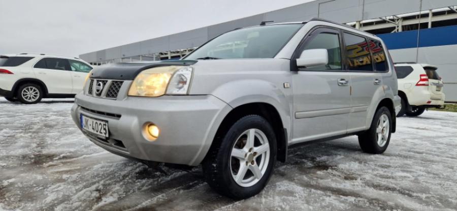 Grey Nissan X-Trail 2005 in Riga, with an engine capacity of 2.20 L and mileage of 317 thousand km for 2850 €, photo 1 on AUTOMOTO.COM.LV