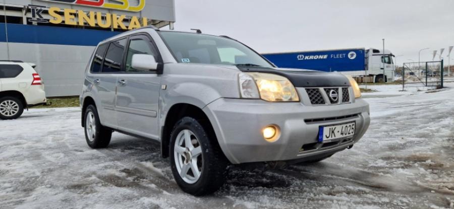 Grey Nissan X-Trail 2005 in Riga, with an engine capacity of 2.20 L and mileage of 317 thousand km for 2850 €, photo 7 on AUTOMOTO.COM.LV