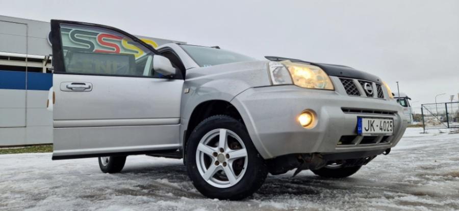 Grey Nissan X-Trail 2005 in Riga, with an engine capacity of 2.20 L and mileage of 317 thousand km for 2850 €, photo 12 on AUTOMOTO.COM.LV