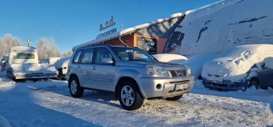 Grey Nissan X-Trail 2005 in Valmiera, with an engine capacity of 2.20 L and mileage of 405 thousand km for 2200 €, photo 1 on AUTOMOTO.COM.LV