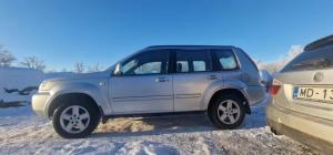 Grey Nissan X-Trail 2005 in Valmiera, with an engine capacity of 2.20 L and mileage of 405 thousand km for 2200 €, photo 7 on AUTOMOTO.COM.LV