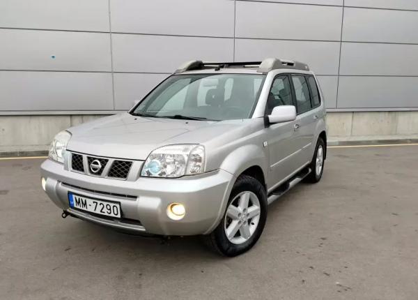 Grey Nissan X-Trail 2005 in Riga, with an engine capacity of 2.20 L and mileage of 328 thousand km for 3200 €, photo 2 on AUTOMOTO.COM.LV