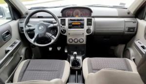 Grey Nissan X-Trail 2005 in Riga, with an engine capacity of 2.20 L and mileage of 328 thousand km for 3200 €, photo 7 on AUTOMOTO.COM.LV