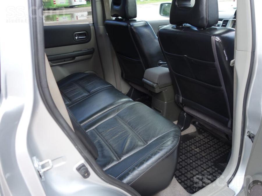 Pelēks Nissan X-Trail 2005 Rīga, ar dzinēja tilpumu 2.20 L un nobraukumu 212 tūkst. km par 2850 €, foto 21 vietnē AUTOMOTO.COM.LV