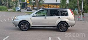 Pelēks Nissan X-Trail 2005 Rīga, ar dzinēja tilpumu 2.20 L un nobraukumu 385 tūkst. km par 1850 €, foto 5 vietnē AUTOMOTO.COM.LV