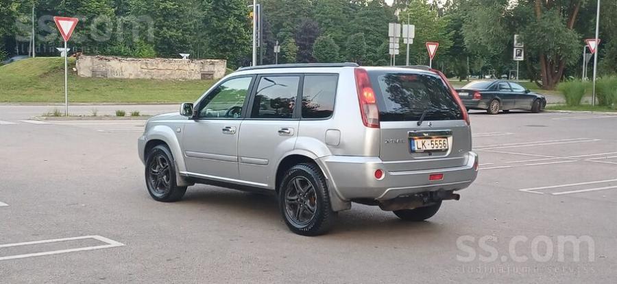 Pelēks Nissan X-Trail 2005 Rīga, ar dzinēja tilpumu 2.20 L un nobraukumu 385 tūkst. km par 1850 €, foto 6 vietnē AUTOMOTO.COM.LV
