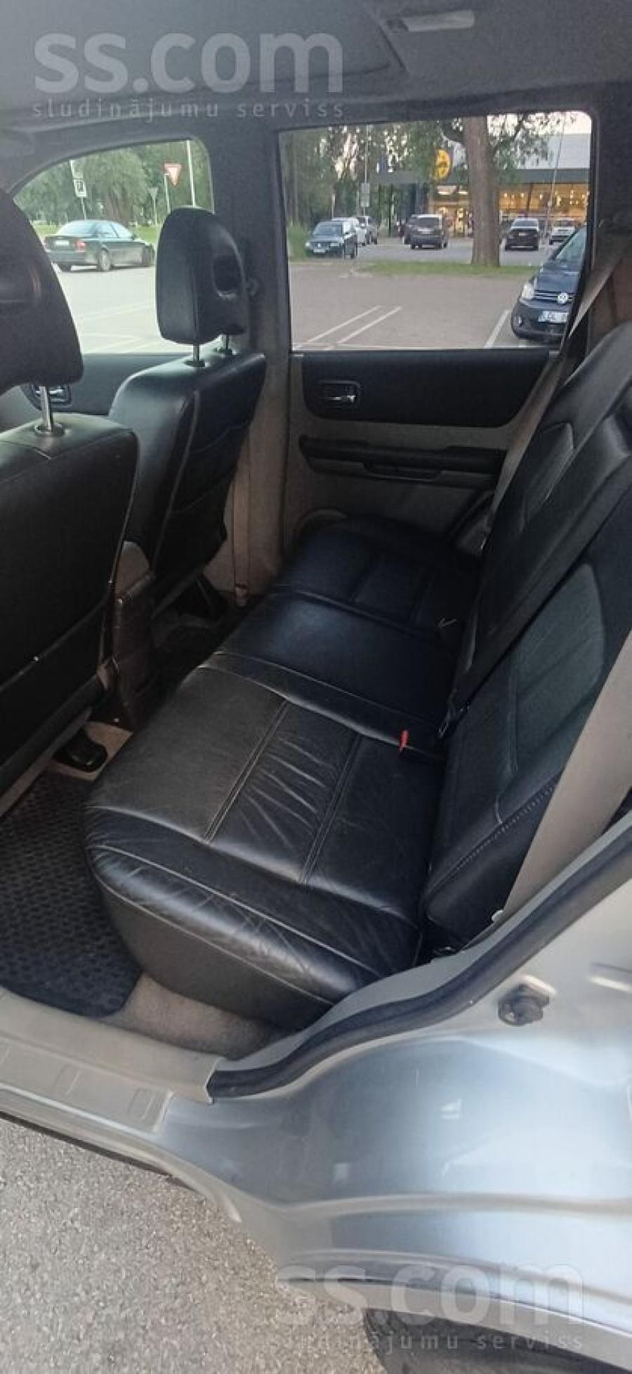 Pelēks Nissan X-Trail 2005 Rīga, ar dzinēja tilpumu 2.20 L un nobraukumu 385 tūkst. km par 1850 €, foto 13 vietnē AUTOMOTO.COM.LV