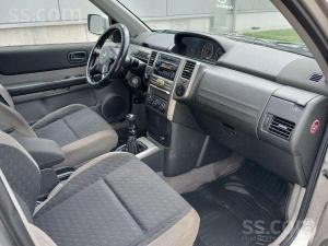 Pelēks Nissan X-Trail 2005 Rīga, ar dzinēja tilpumu 2.18 L un nobraukumu 234 tūkst. km par 1990 €, foto 9 vietnē AUTOMOTO.COM.LV