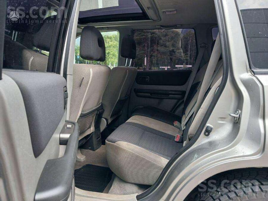 Pelēks Nissan X-Trail 2005 Rīga, ar dzinēja tilpumu 2.18 L un nobraukumu 234 tūkst. km par 1990 €, foto 10 vietnē AUTOMOTO.COM.LV