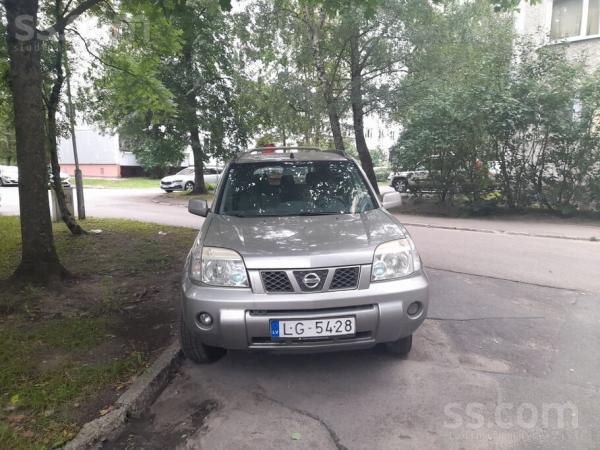 Pelēks Nissan X-Trail 2005 Rīga, ar dzinēja tilpumu 2.20 L un nobraukumu 334 tūkst. km par 800 €, foto 2 vietnē AUTOMOTO.COM.LV