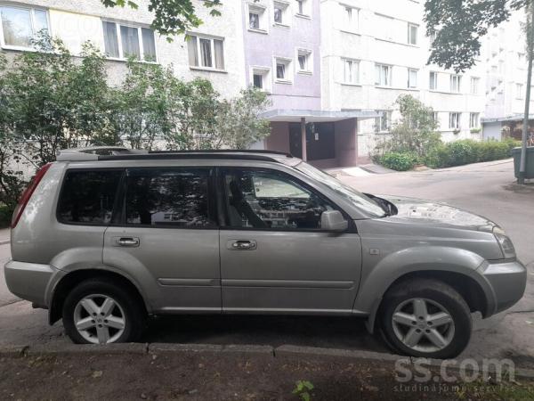 Pelēks Nissan X-Trail 2005 Rīga, ar dzinēja tilpumu 2.20 L un nobraukumu 334 tūkst. km par 800 €, foto 3 vietnē AUTOMOTO.COM.LV