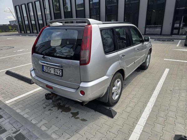 Grey Nissan X-Trail 2005 in Vilnius, with an engine capacity of 2.18 L and mileage of 340 thousand km for 1600 €, photo 4 on AUTOMOTO.COM.LV