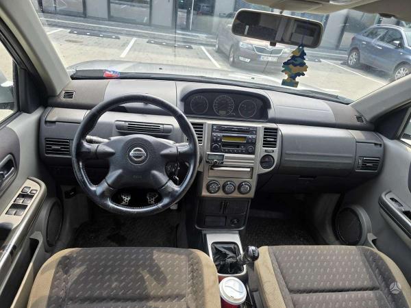 Grey Nissan X-Trail 2005 in Vilnius, with an engine capacity of 2.18 L and mileage of 340 thousand km for 1600 €, photo 9 on AUTOMOTO.COM.LV