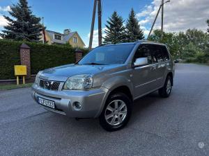 Pelēks Nissan X-Trail 2005 Viļņa, ar dzinēja tilpumu 2.20 L un nobraukumu 230 tūkst. km par 1999 €, foto  vietnē AUTOMOTO.COM.LV