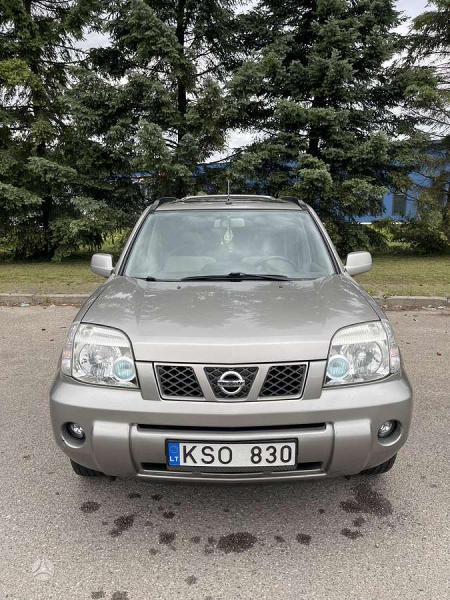 Pelēks Nissan X-Trail 2005 Kauņa, ar dzinēja tilpumu 2.18 L un nobraukumu 300 tūkst. km par 1400 €, foto 3 vietnē AUTOMOTO.COM.LV