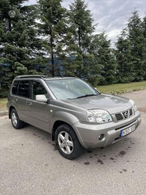 Pelēks Nissan X-Trail 2005 Kauņa, ar dzinēja tilpumu 2.18 L un nobraukumu 300 tūkst. km par 1400 €, foto 4 vietnē AUTOMOTO.COM.LV