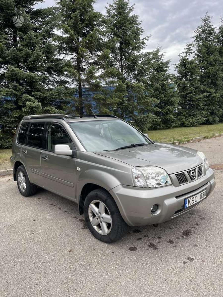 Pelēks Nissan X-Trail 2005 Kauņa, ar dzinēja tilpumu 2.18 L un nobraukumu 300 tūkst. km par 1400 €, foto 4 vietnē AUTOMOTO.COM.LV