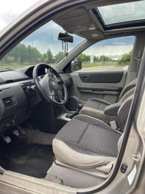 Pelēks Nissan X-Trail 2005 Kauņa, ar dzinēja tilpumu 2.18 L un nobraukumu 300 tūkst. km par 1400 €, foto 9 vietnē AUTOMOTO.COM.LV