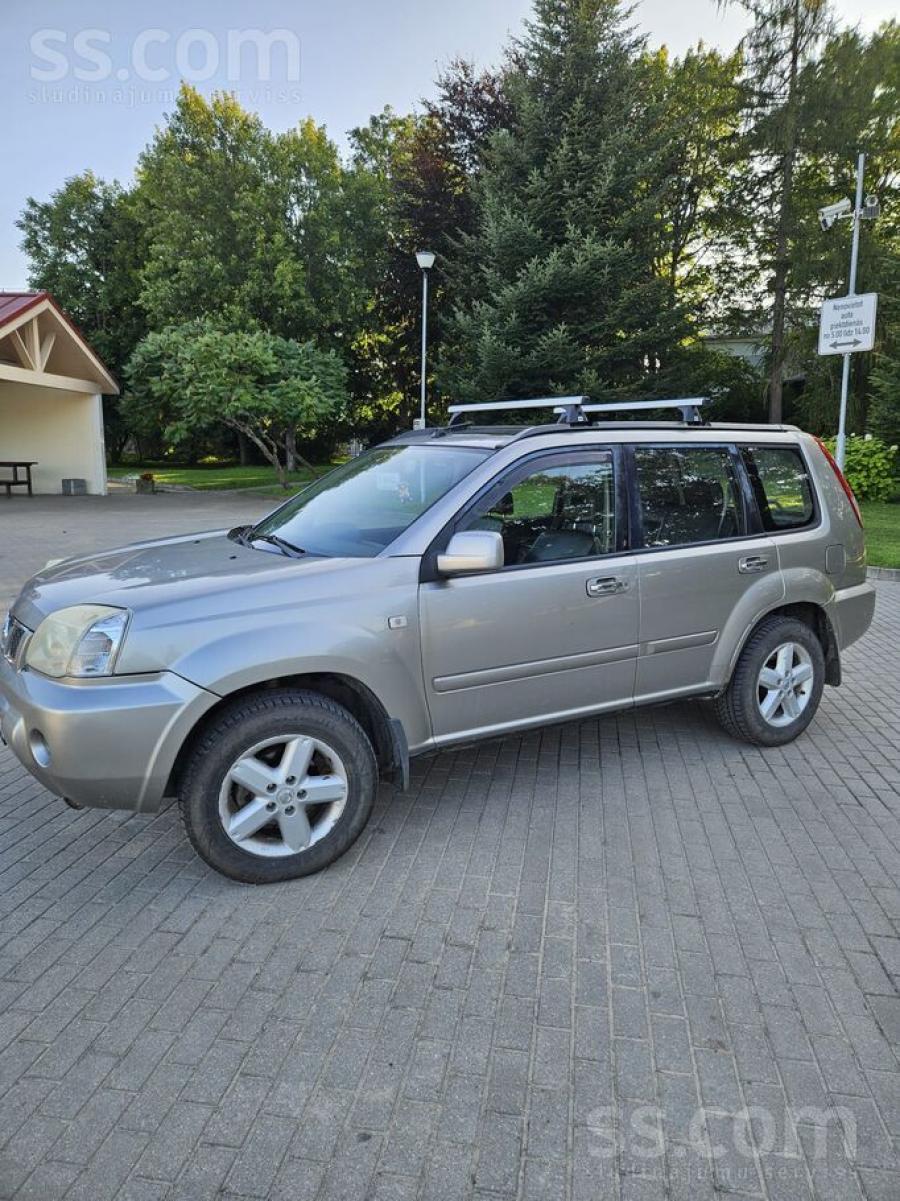 Grey Nissan X-Trail 2005 in Liepaja, with an engine capacity of 2.20 L and mileage of 323 thousand km for 1500 €, photo 1 on AUTOMOTO.COM.LV