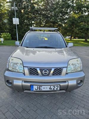 Grey Nissan X-Trail 2005 in Liepaja, with an engine capacity of 2.20 L and mileage of 323 thousand km for 1500 €, photo 3 on AUTOMOTO.COM.LV
