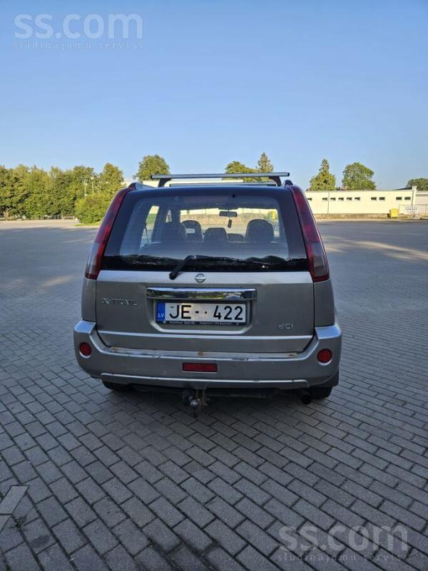 Grey Nissan X-Trail 2005 in Liepaja, with an engine capacity of 2.20 L and mileage of 323 thousand km for 1500 €, photo 4 on AUTOMOTO.COM.LV