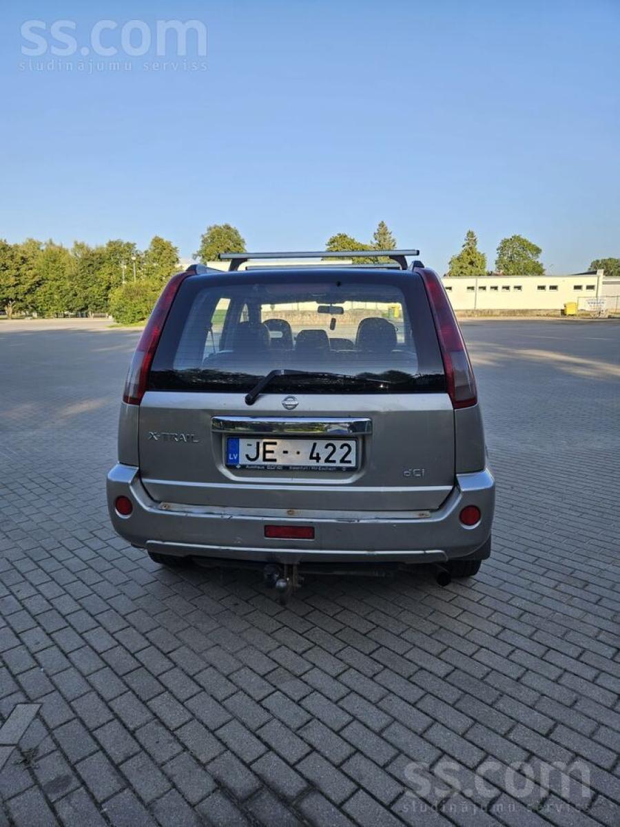 Grey Nissan X-Trail 2005 in Liepaja, with an engine capacity of 2.20 L and mileage of 323 thousand km for 1500 €, photo 4 on AUTOMOTO.COM.LV