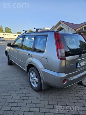 Grey Nissan X-Trail 2005 in Liepaja, with an engine capacity of 2.20 L and mileage of 323 thousand km for 1500 €, photo 7 on AUTOMOTO.COM.LV