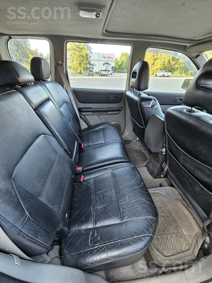 Grey Nissan X-Trail 2005 in Liepaja, with an engine capacity of 2.20 L and mileage of 323 thousand km for 1500 €, photo 10 on AUTOMOTO.COM.LV