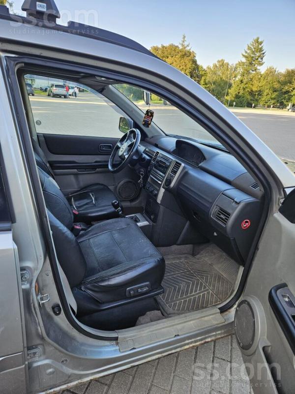 Grey Nissan X-Trail 2005 in Liepaja, with an engine capacity of 2.20 L and mileage of 323 thousand km for 1500 €, photo 11 on AUTOMOTO.COM.LV