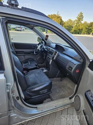 Grey Nissan X-Trail 2005 in Liepaja, with an engine capacity of 2.20 L and mileage of 323 thousand km for 1500 €, photo 11 on AUTOMOTO.COM.LV