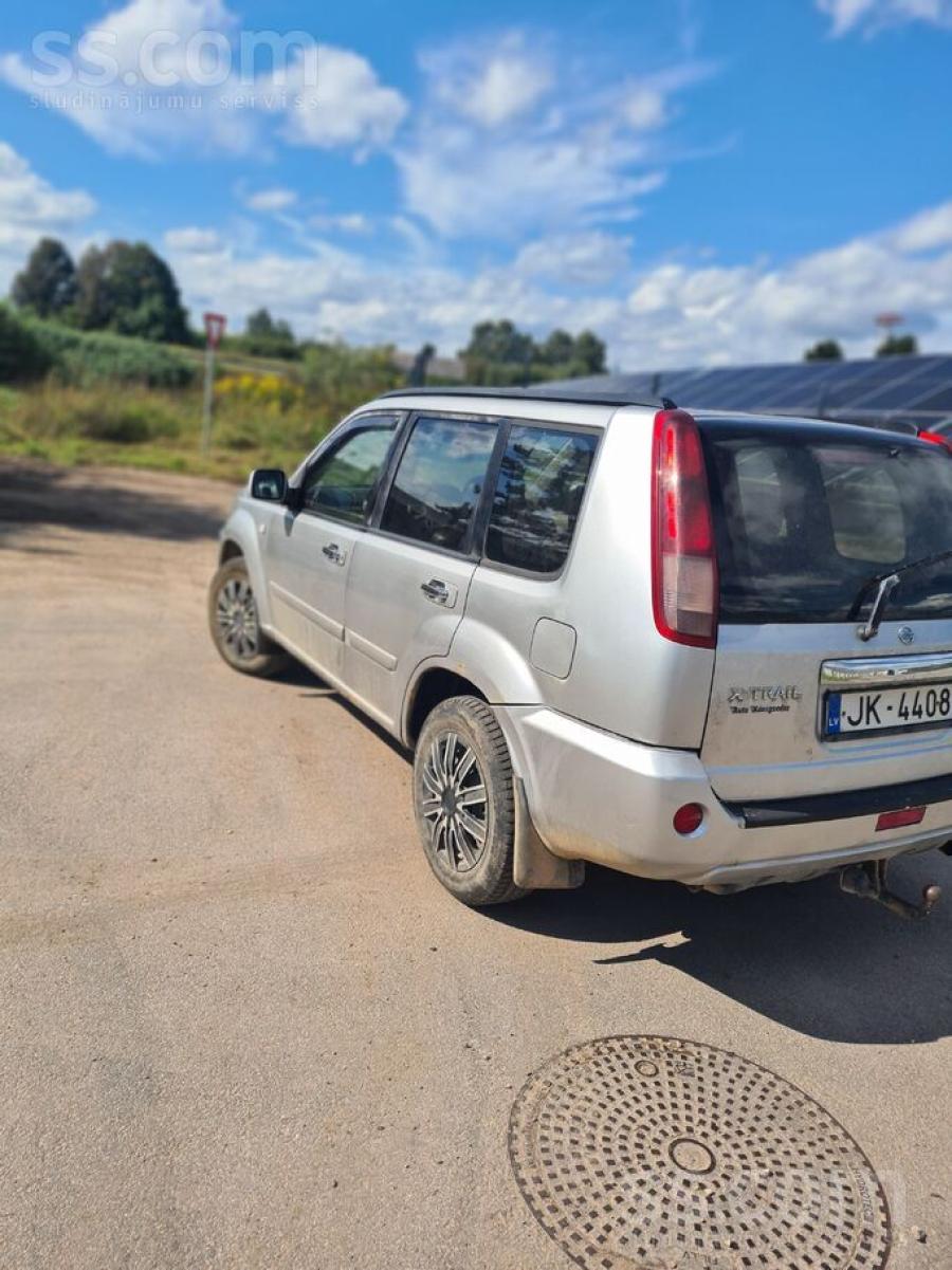 Pelēks Nissan X-Trail 2005 Rēzekne, ar dzinēja tilpumu 2.20 L un nobraukumu 307 tūkst. km par 1550 €, foto 4 vietnē AUTOMOTO.COM.LV
