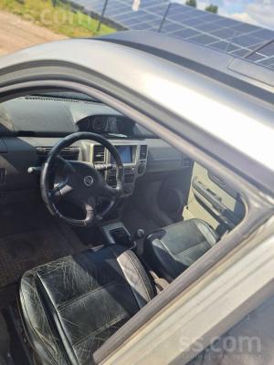 Pelēks Nissan X-Trail 2005 Rēzekne, ar dzinēja tilpumu 2.20 L un nobraukumu 307 tūkst. km par 1550 €, foto 6 vietnē AUTOMOTO.COM.LV