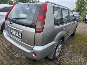 Grey Nissan X-Trail 2005 in Riga, with an engine capacity of 2.20 L and mileage of 0 thousand km for 800 €, photo 4 on AUTOMOTO.COM.LV