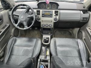 Grey Nissan X-Trail 2005 in Riga, with an engine capacity of 2.20 L and mileage of 0 thousand km for 800 €, photo 9 on AUTOMOTO.COM.LV